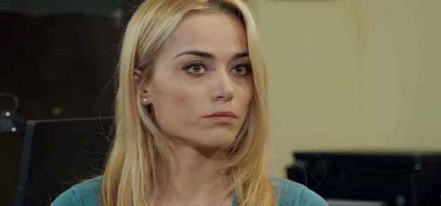 Un posto al sole/ Anticipazioni 11 marzo 2024, Clara nasconde un secreto: aspetta un bambino da ...