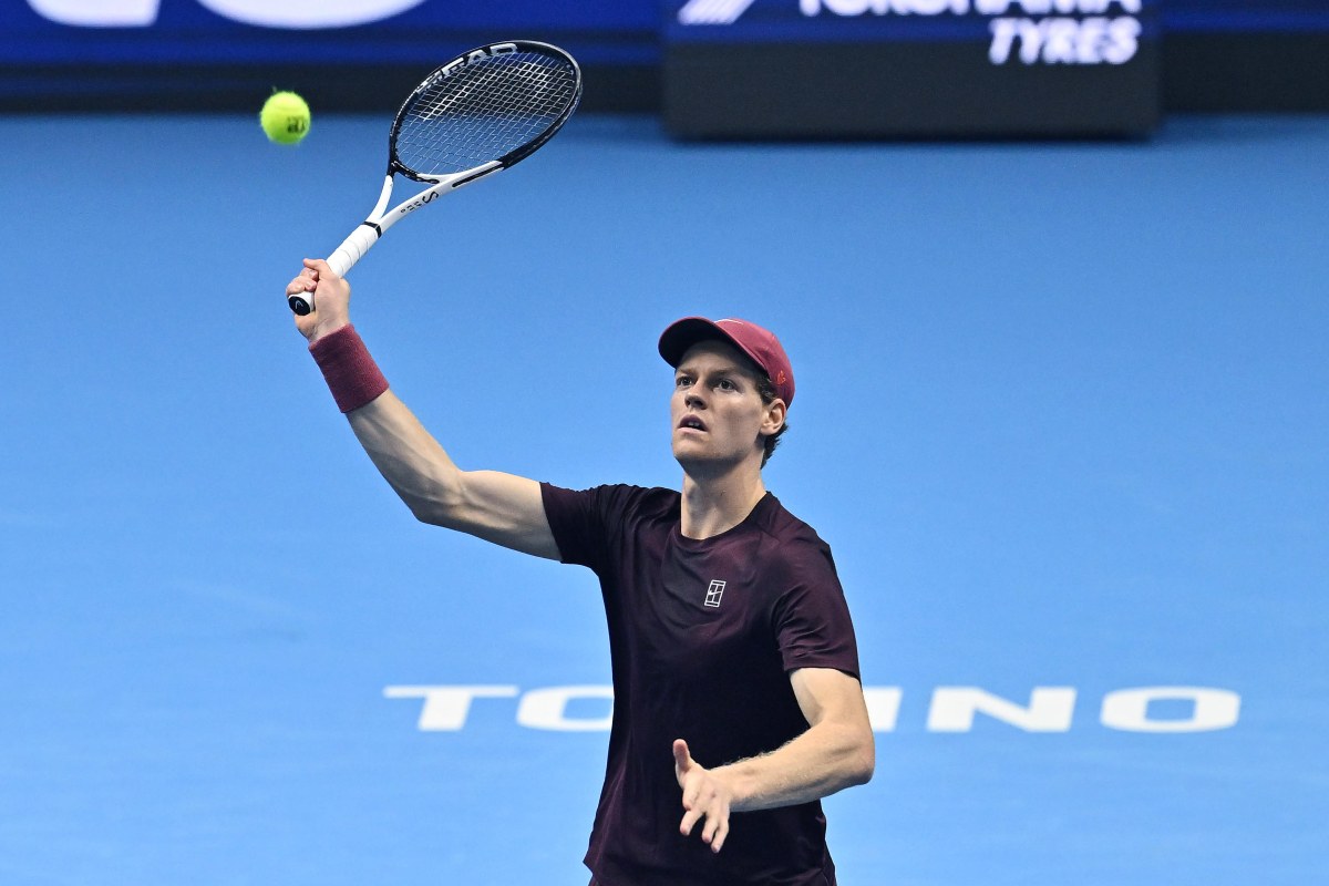 Video Sinner Zverev (6-4;6-3)/ Gli highlights, Jannik in semifinale alle Atp Finals (12 Novembre ...